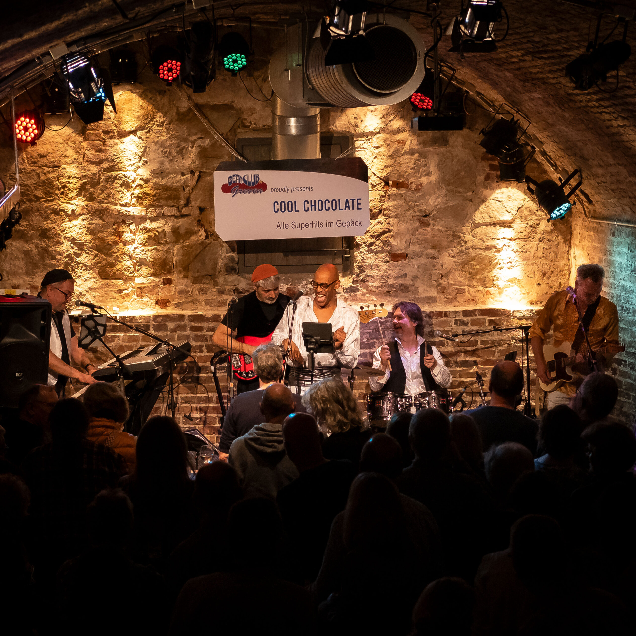 COOL CHOCOLATE - Hot Chocolate Tributeband